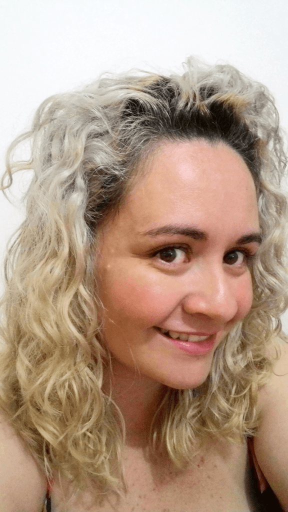 Cabelo branco: o que fazer? Dicas, recomendações e cuidados | Cacheia!